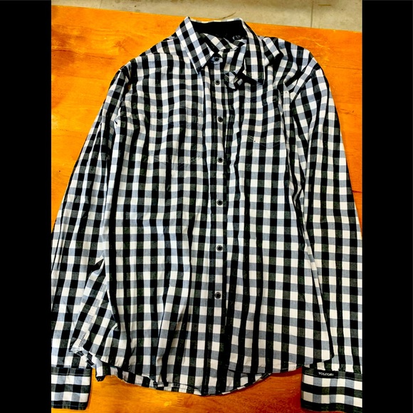 Volcom | Shirts | Volcom Mens Plaid Button Up Xl New Wo Tags | Poshmark